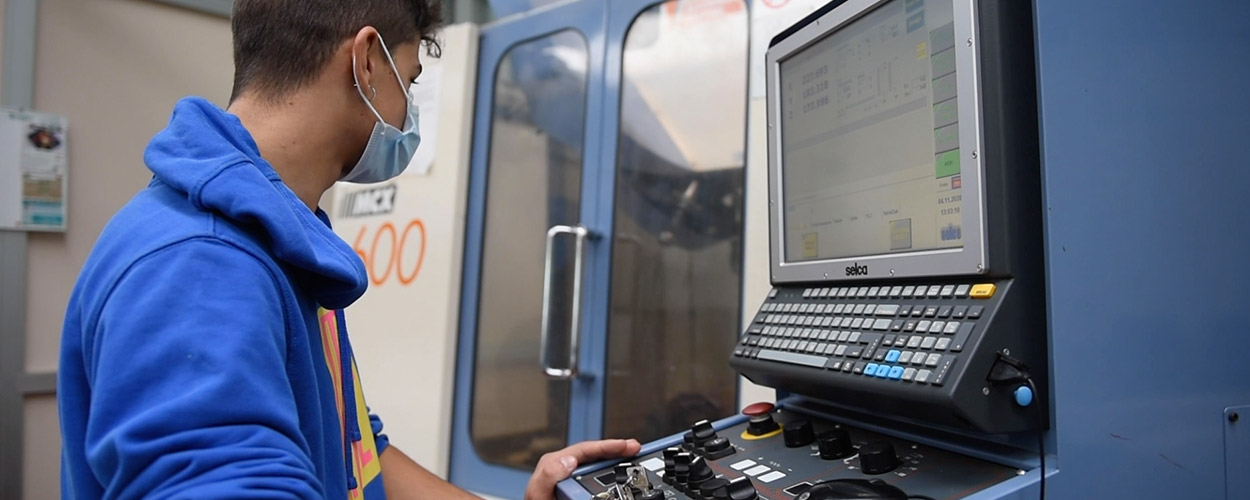 Corsi per adulti | Casa di Carità